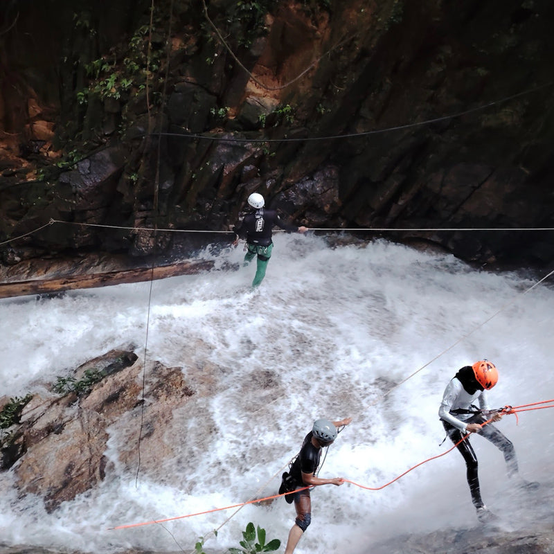 Waterfall Abseiling Ulu Geruntum (Min 10 pax) - Ventrex Outdoor & Recr ...